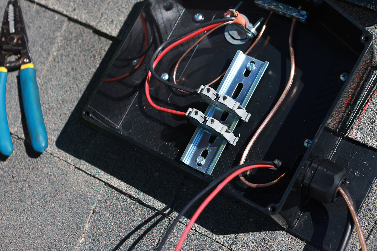 EZSolar JB-1.XL Rooftop PV Poly Junction Box Ashpalt Shingle – Solar ...